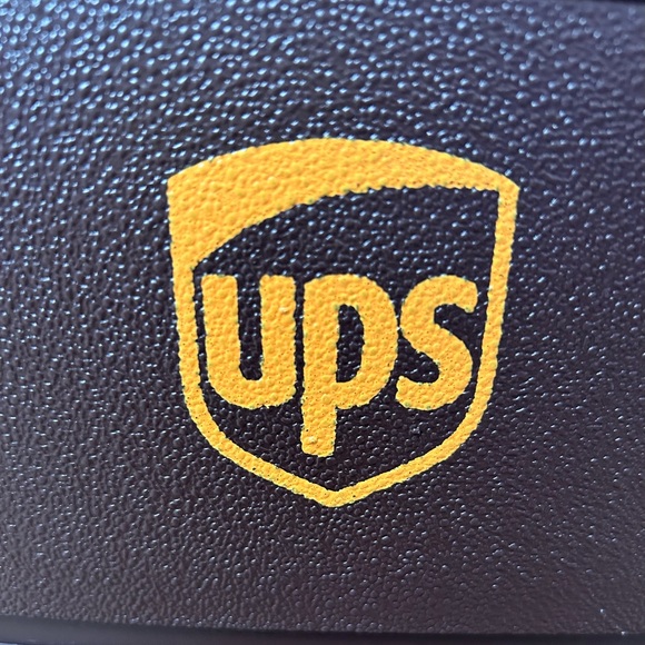 Igloo | Kitchen | Ups Igloo Cooler | Poshmark